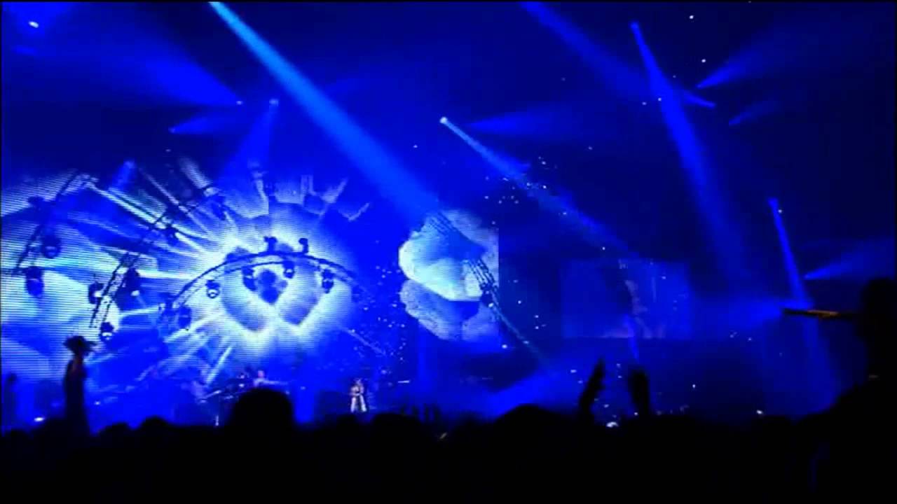 Regi & Linda - Walk On Water ( Milk Inc. ) - YouTube