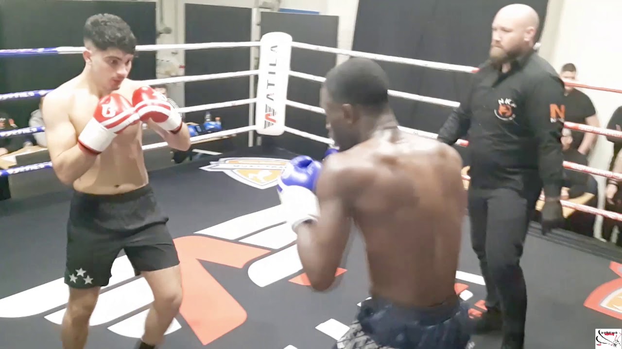 Apies Hasman Team Smits VS Bright Siaw Fighting team Fyeet - YouTube