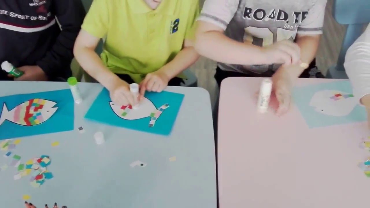 Confecționăm Peștele curcubeu - YouTube