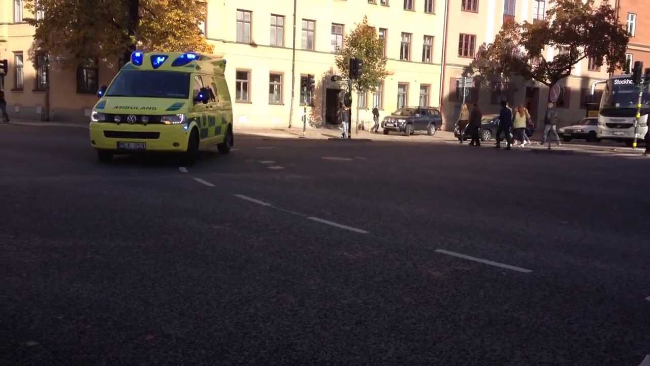 Ambulans KTW Stockholm Swedish Ambulance - YouTube