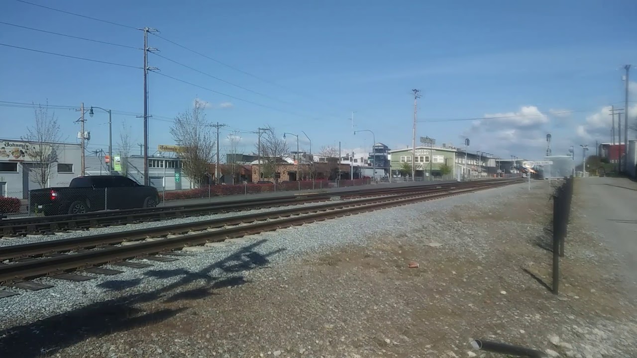 Tacoma Dome Freighthouse Square railfanning - YouTube