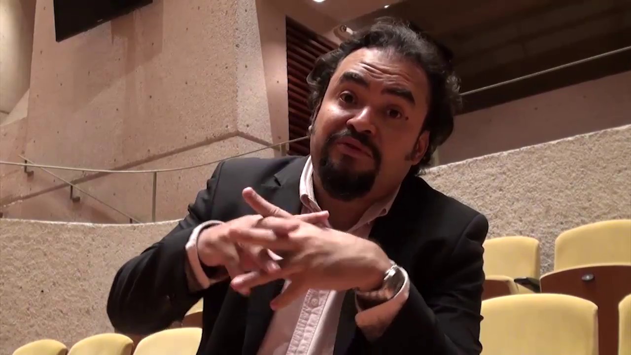Entrevista a Alexis Cárdenas violinista contemporaneo - YouTube