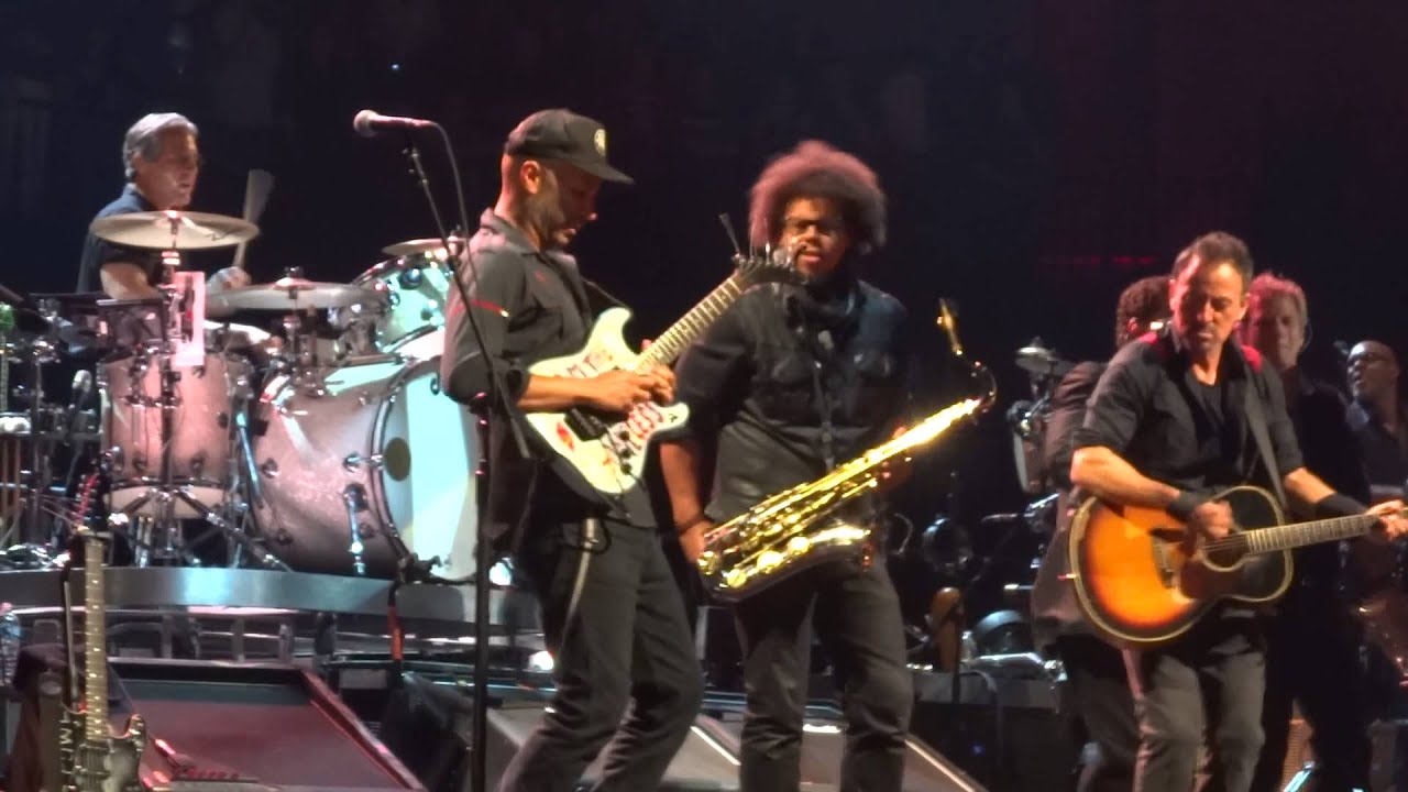 Bruce Springsteen e street band live Mohegan Sun 17-05-14 "Stayng Alive ...