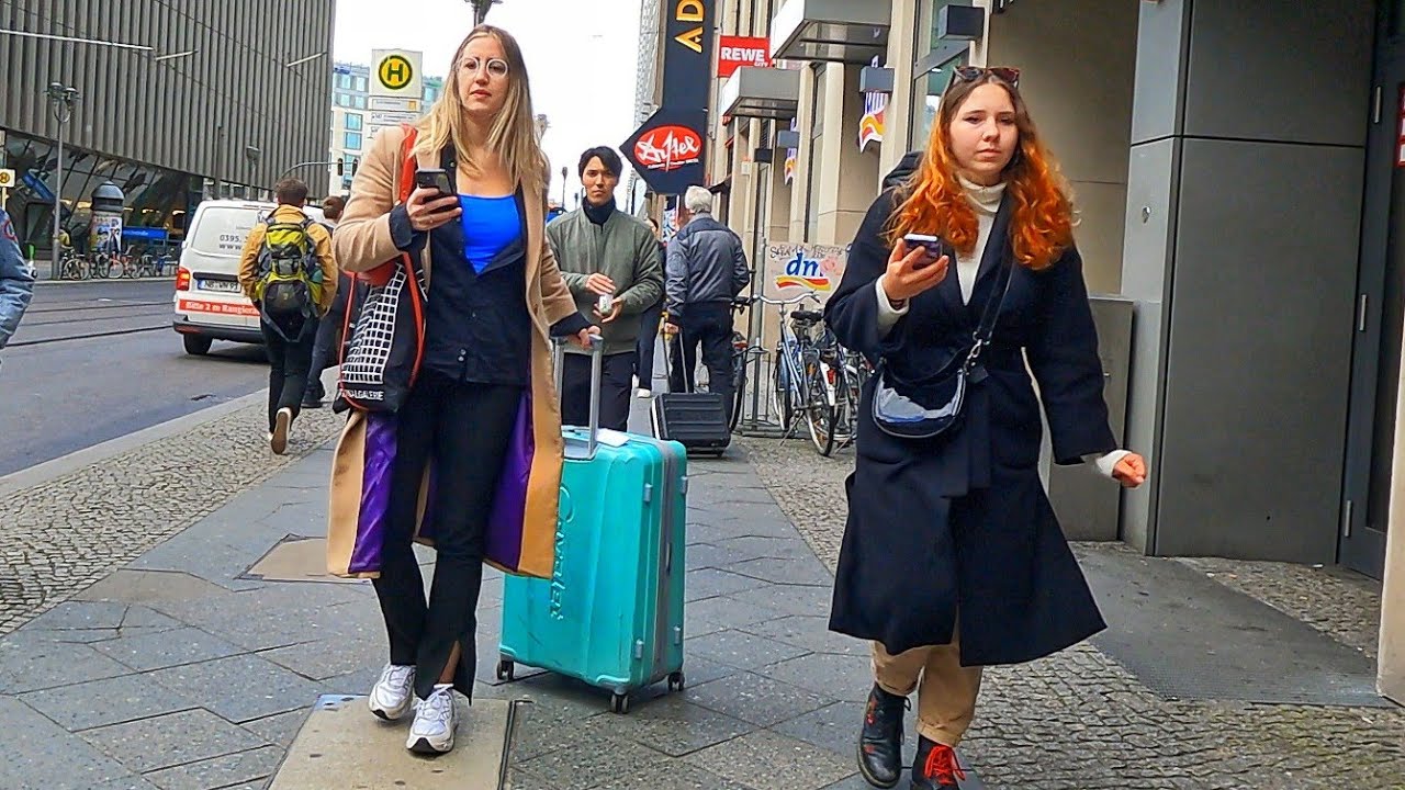 Free Walking Tour Berlin. Walk in Berlin Friedrichshain district ...