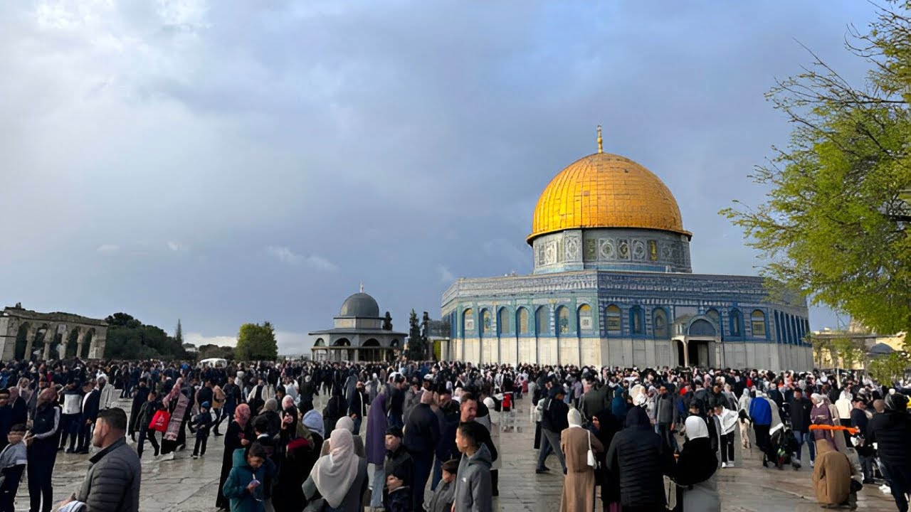 "Blessed Rain Over Al Aqsa | The Azaan That Touches the Soul - YouTube