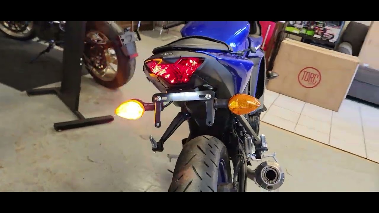 2022 Yamaha YZF R3!!! Aggressive looking, Akropovic Exhaust!!! - YouTube