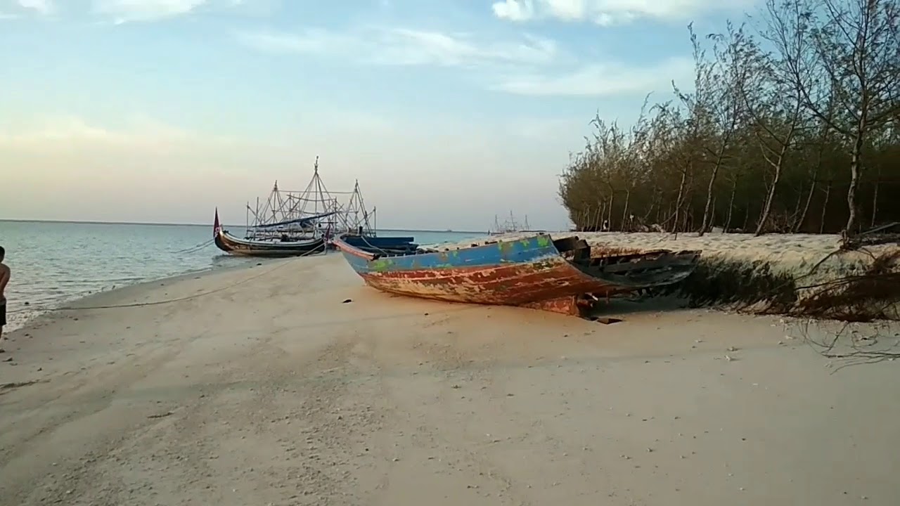 Beautyfull of Gili Labak Island Indonesia - YouTube
