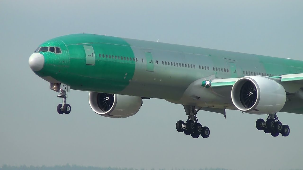 Unpainted A6-ENZ 777-300ER Landing Portland Airport (PDX) - YouTube