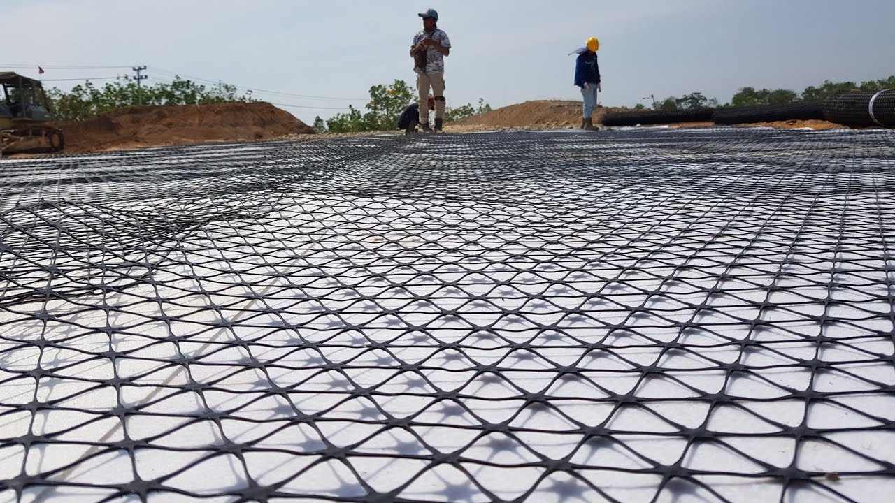 Geogrid Instalasi geogrid tx 160 Pertamina Asset 2 - YouTube