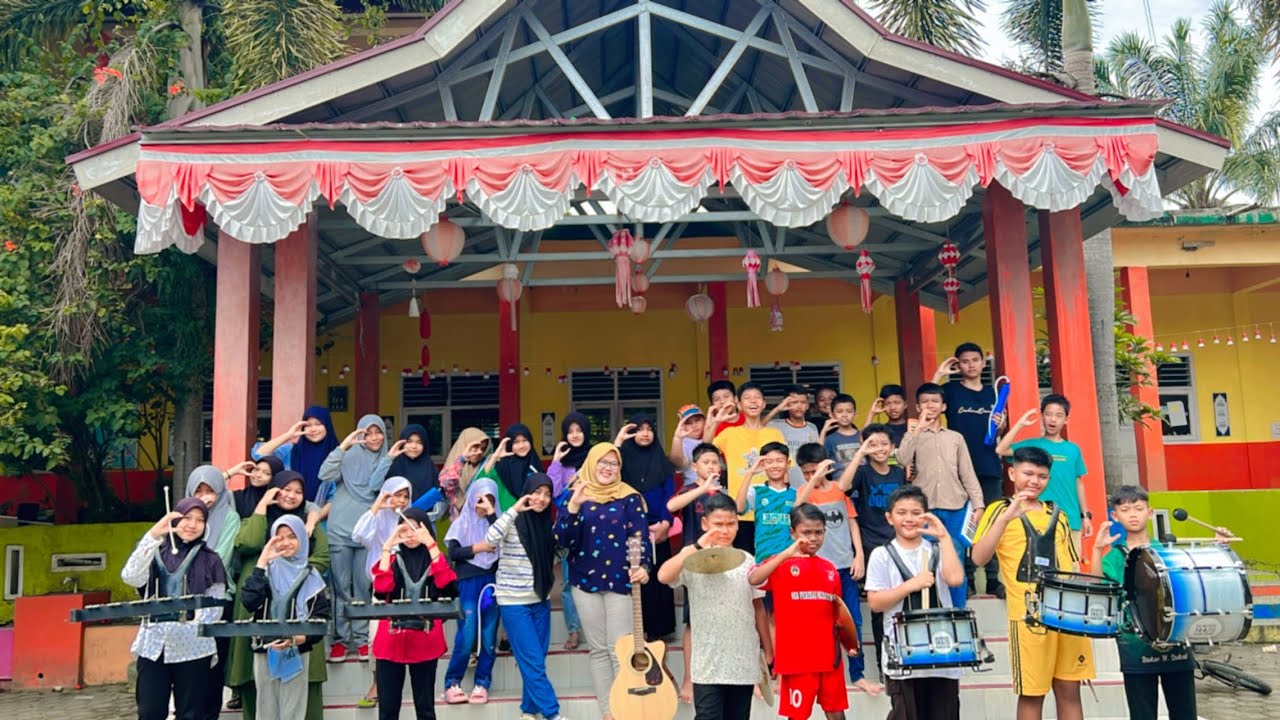 Upacara Hari Pendidikan Nasional 02 Mei 2023 SDN No 144/II Pasir Putih Oleh Siswa-Siswi Kelas VI ...