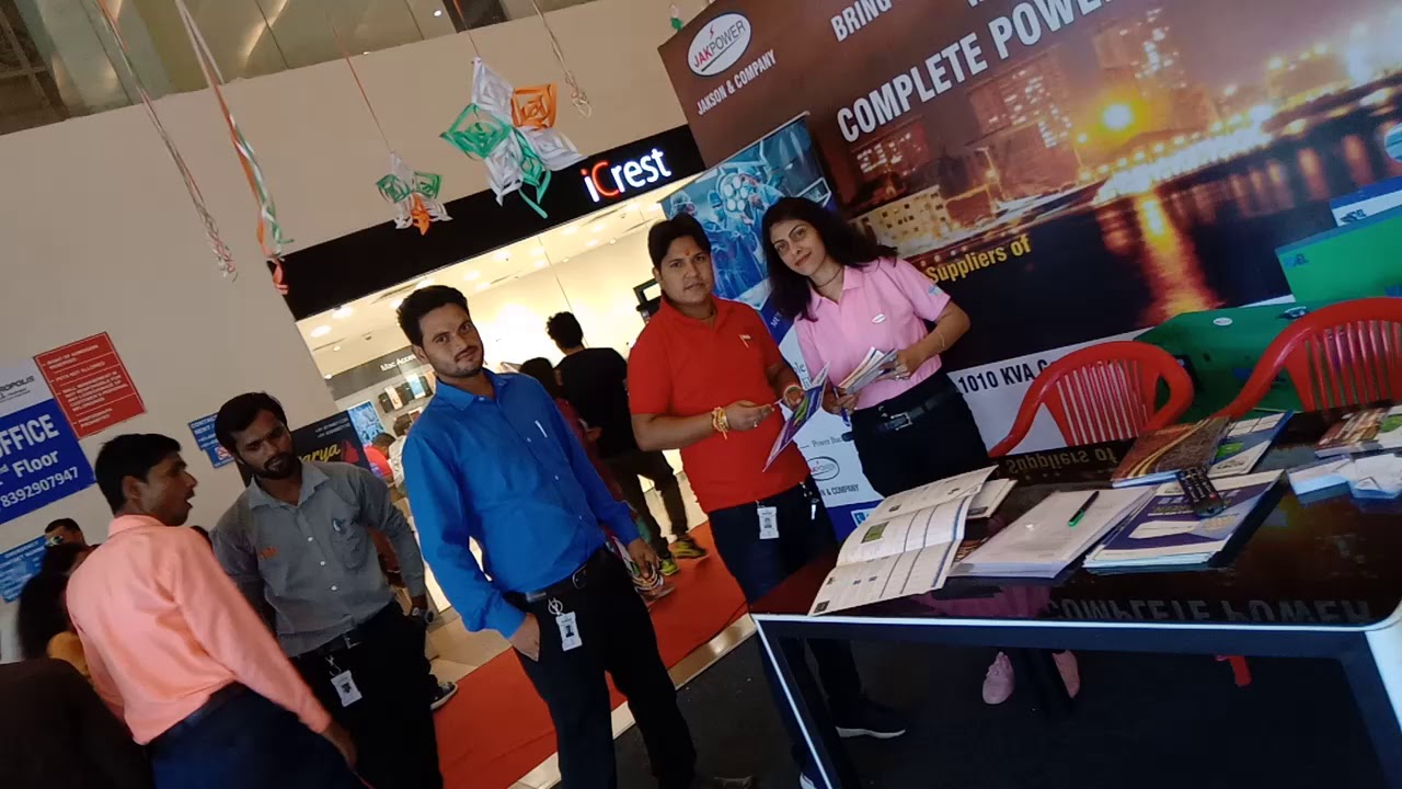 Anchor radha dudeja - YouTube