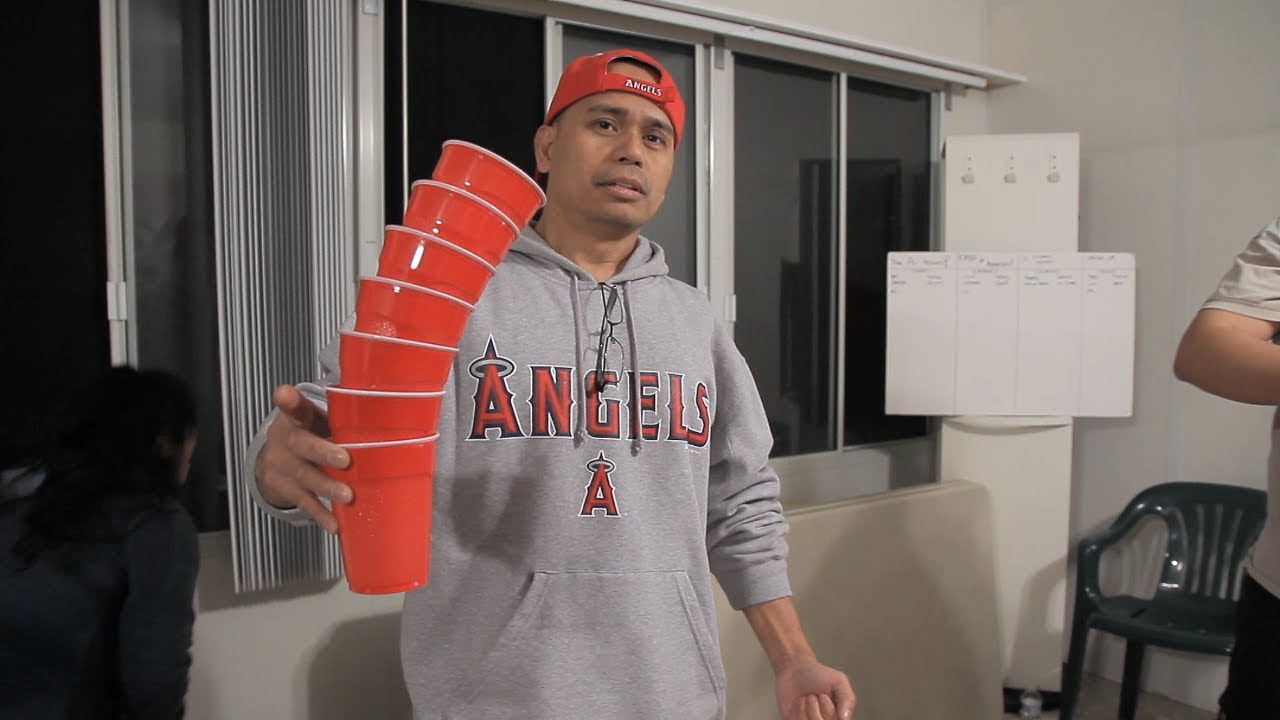 Minute to Win It: Tilt-A-Cup (2 vs. 2) - YouTube