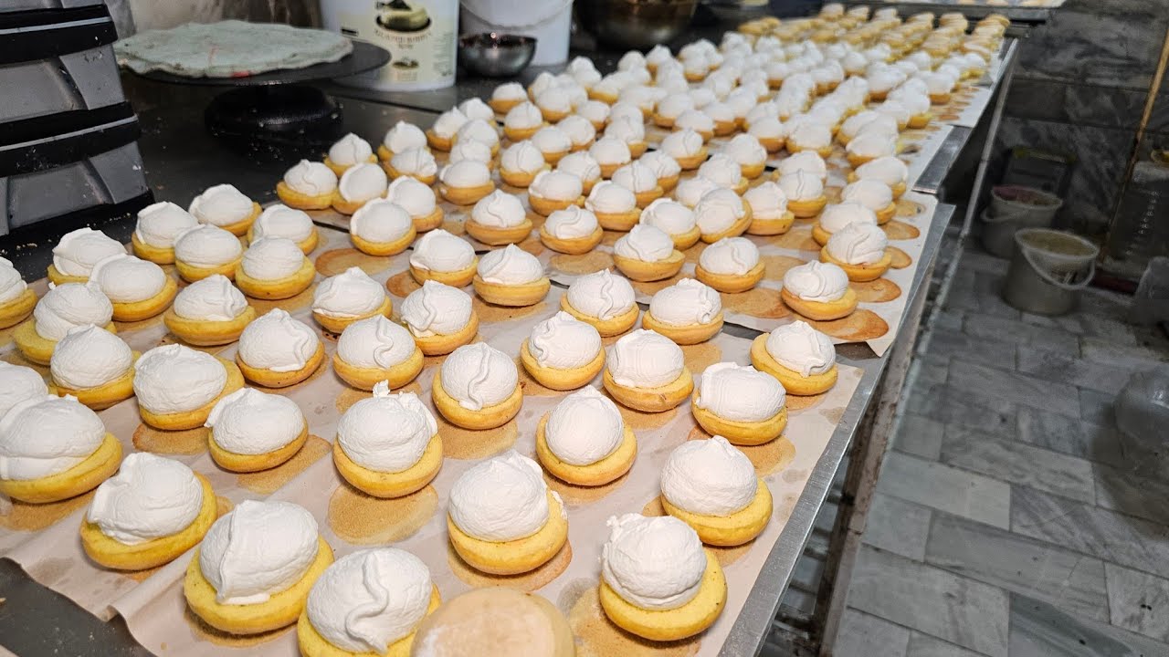 iranian traditional macaroon is made like this | Iranian latife sweet ...