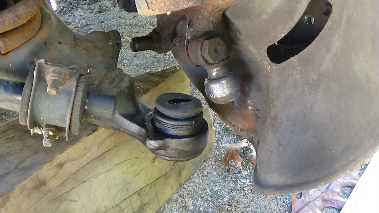 1988 Mercedes 300E W124 Ball Joint Replacement - YouTube