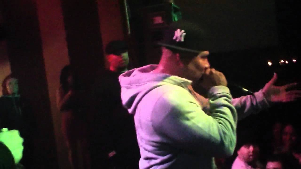 Cuban Link performance and fight breaks out in the crowd - YouTube