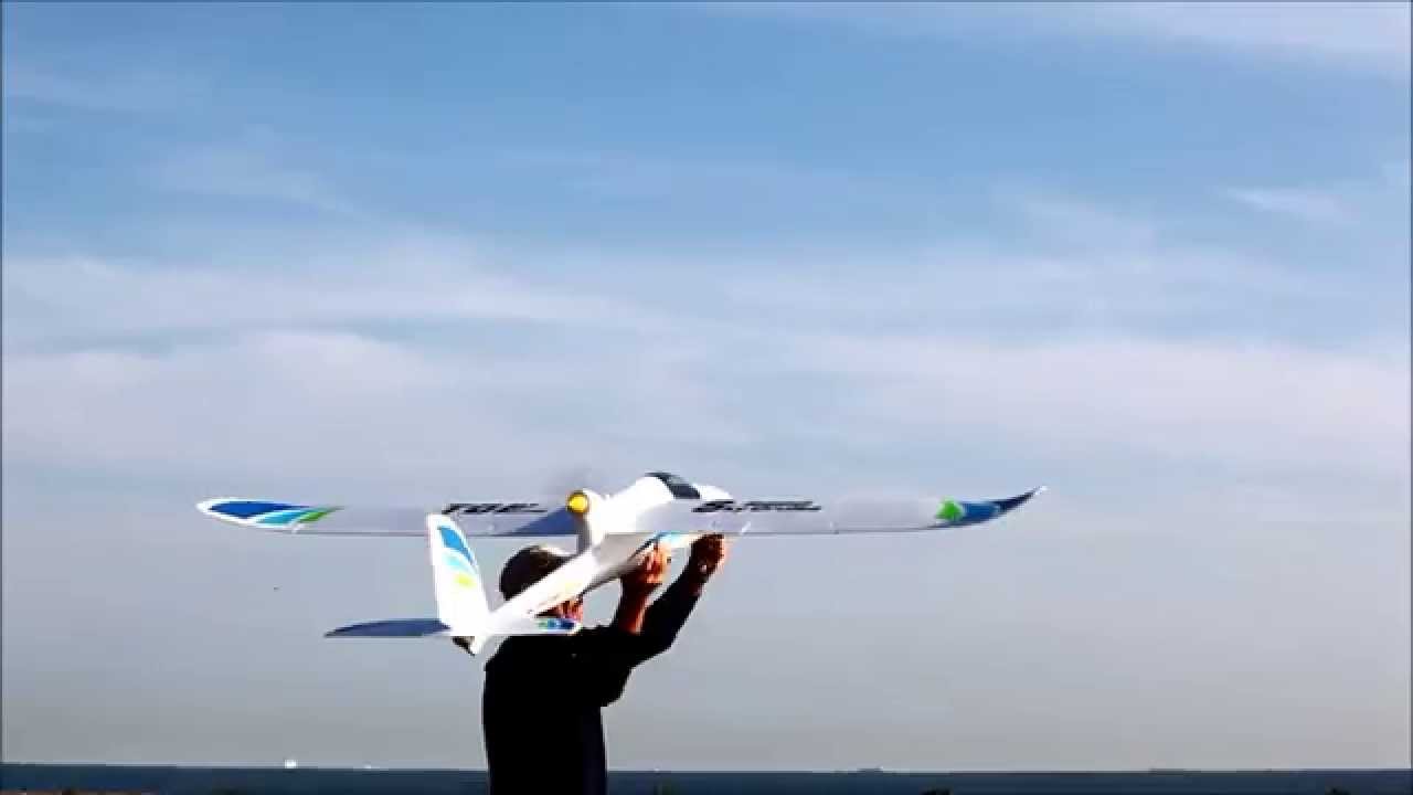 Sky Cruise 2400 Maiden Flight - Hayling Island (RC Model Geeks) - YouTube