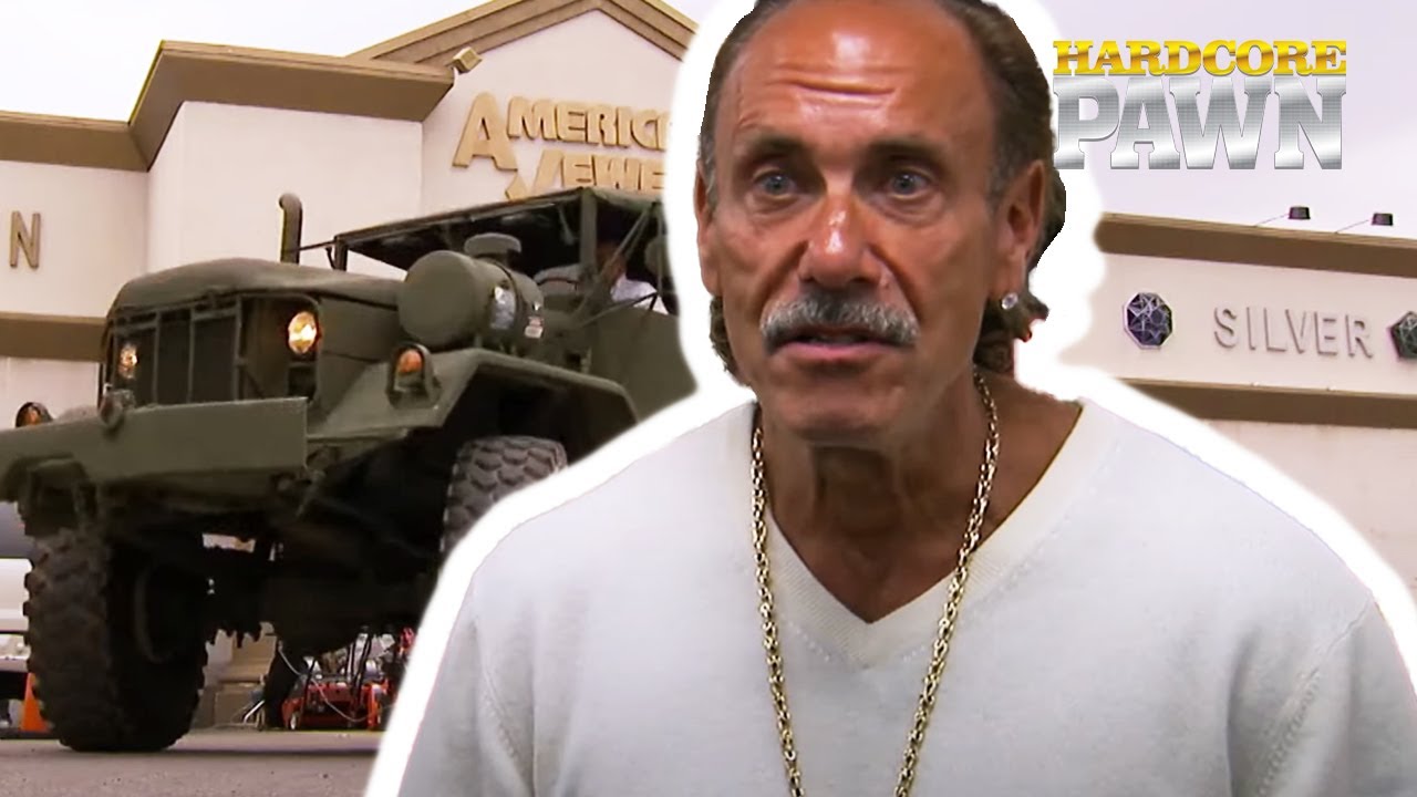 Size Matters With this Big Item | Hardcore Pawn | Season 05 - YouTube