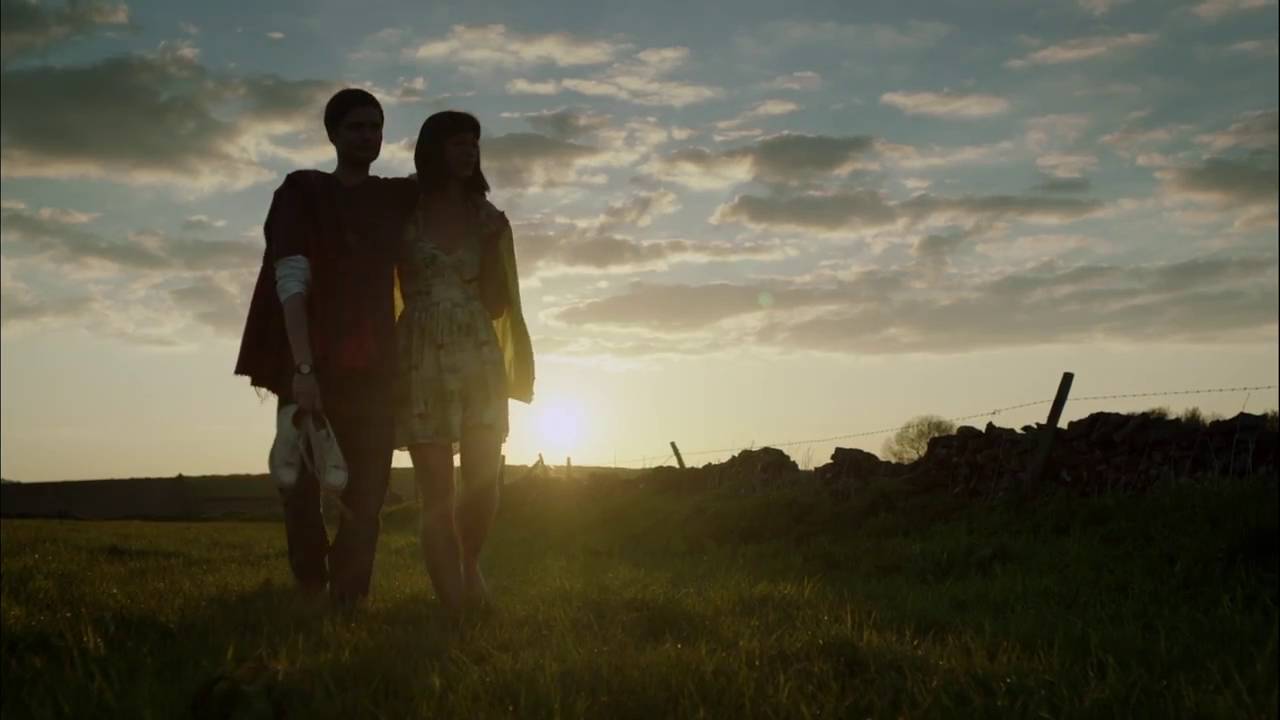 Los intrusos - Trailer español (HD) - YouTube