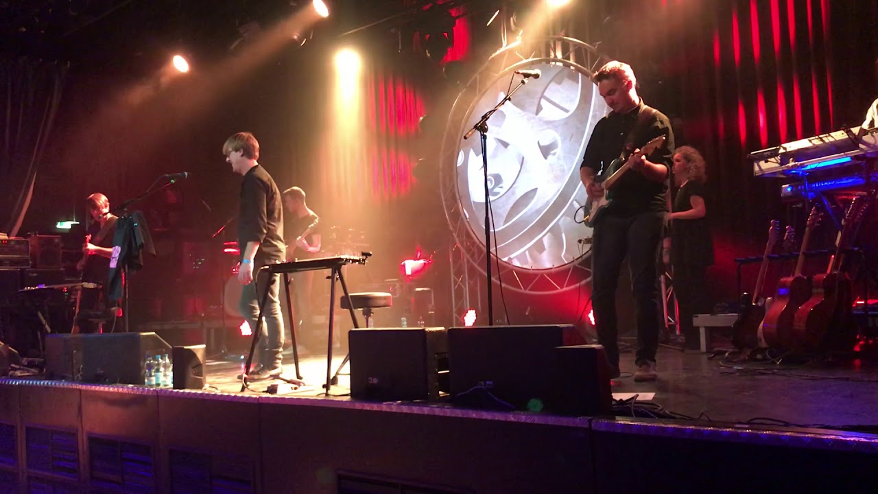 Floyd Division The Austrian Pink Floyd Vienna Simm City پینک فلوید ...
