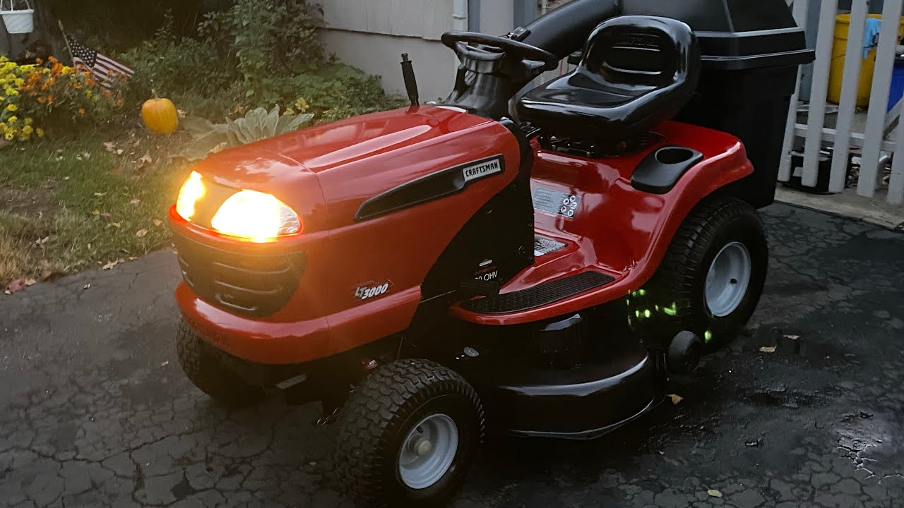 For sale Demo video Craftsman LT3000 Lawn Tractor with bagger. Like new ...
