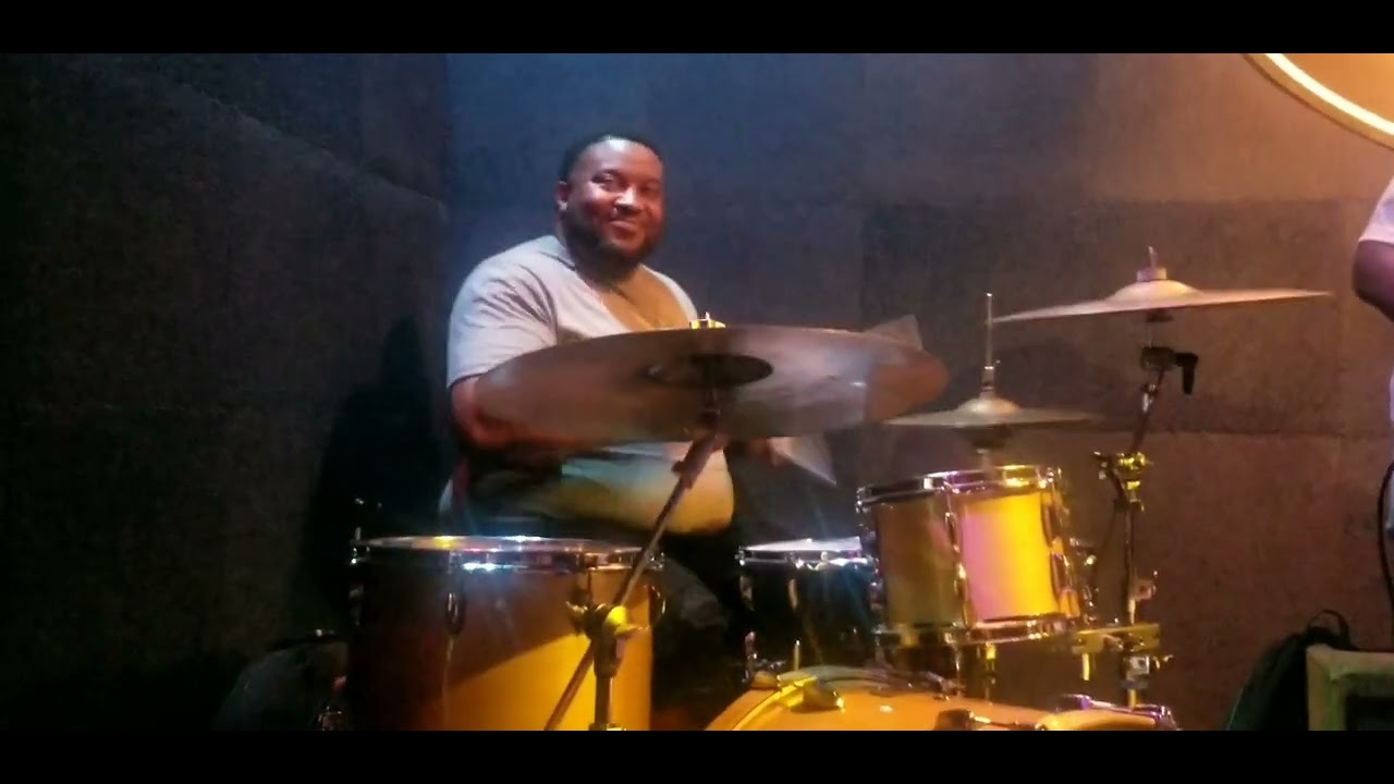 Rocking out with Chris Minter Live at F. Jones 5.19.23(4) - YouTube