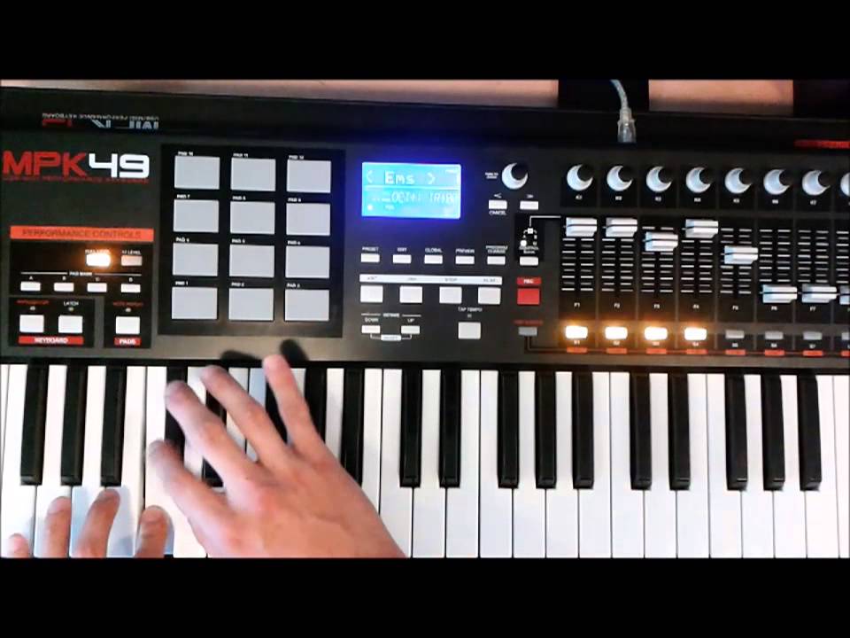 Ems Akai mpk 49 performance - YouTube