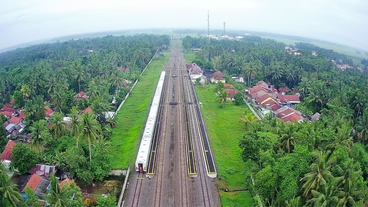 STASIUN BUTUH & JEMBATAN BUTUH YANG FENOMENAL (JANGAN DISINGKAT YA ...