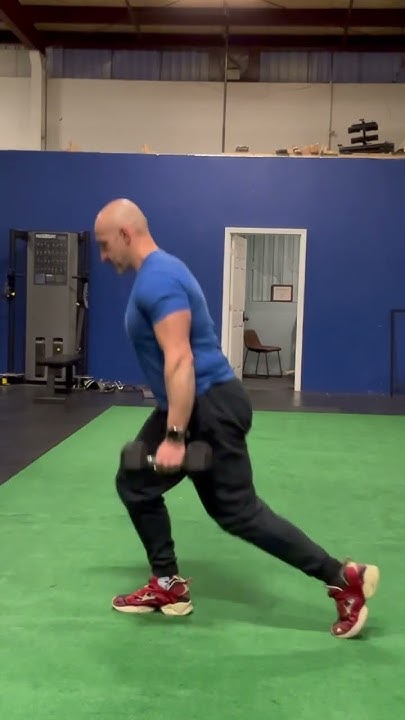 Alternating Reverse DB Lunge - YouTube