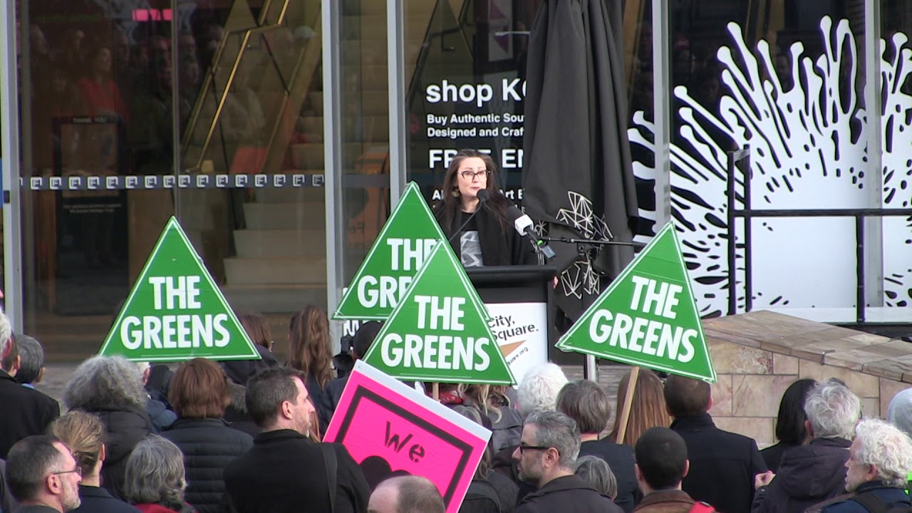 'Apple Inc. protests at Federation Square site' - YouTube