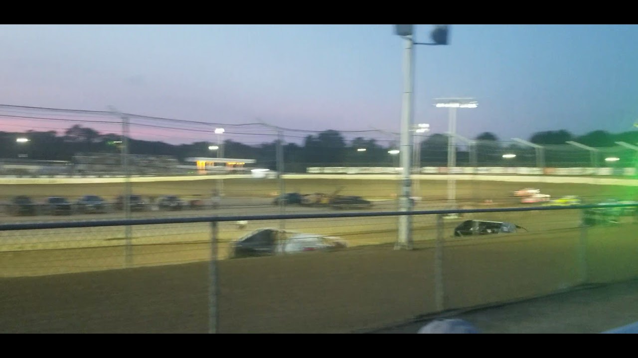 limaland motorsports park 2021 modified feature restart - YouTube