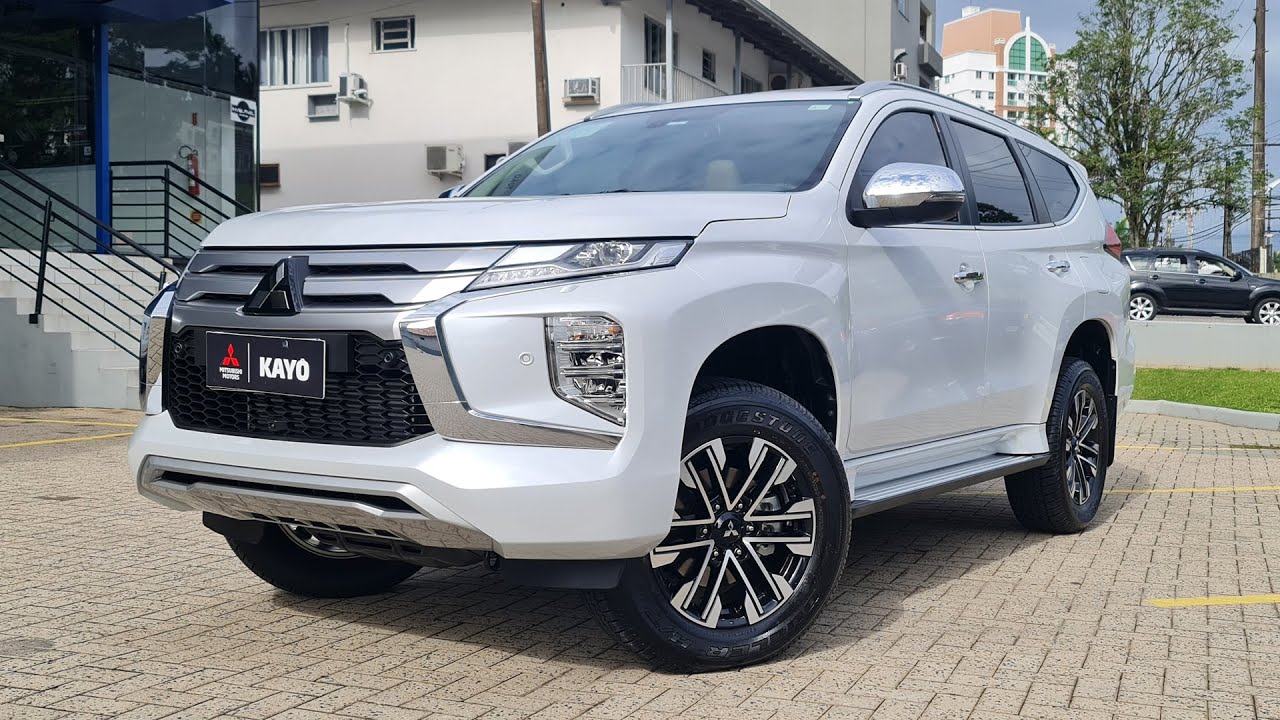 NOVA Pajero Sport HPE S faz TOYOTA SW4 DIAMOND 2022 passar vergonha ...