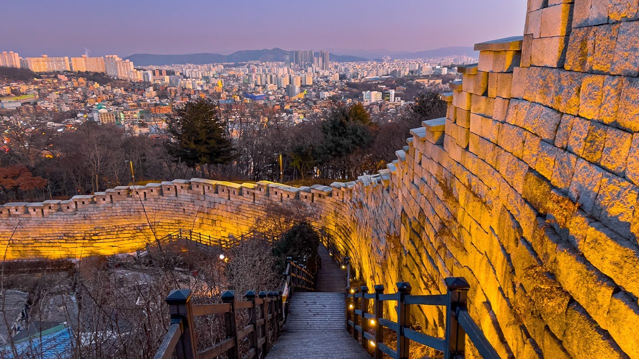 Seoul City Stone Wall is one of the most beautiful trail | Ambience ...