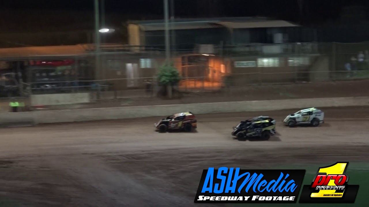 Modlites: Aaron Prosser Crash - Archerfield Speedway - YouTube