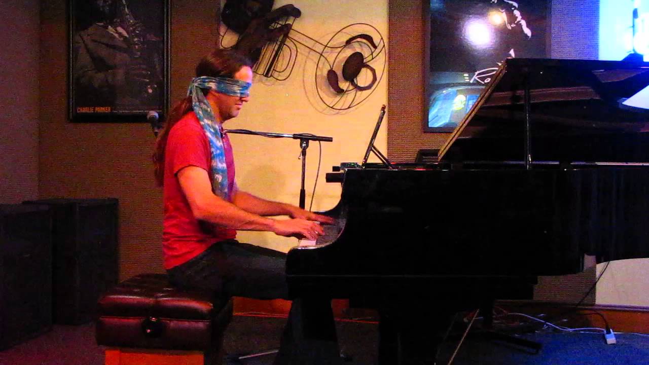 Robbie Gennet~ Blindfolded Improv @ The Valley Ragtime Stomp November ...