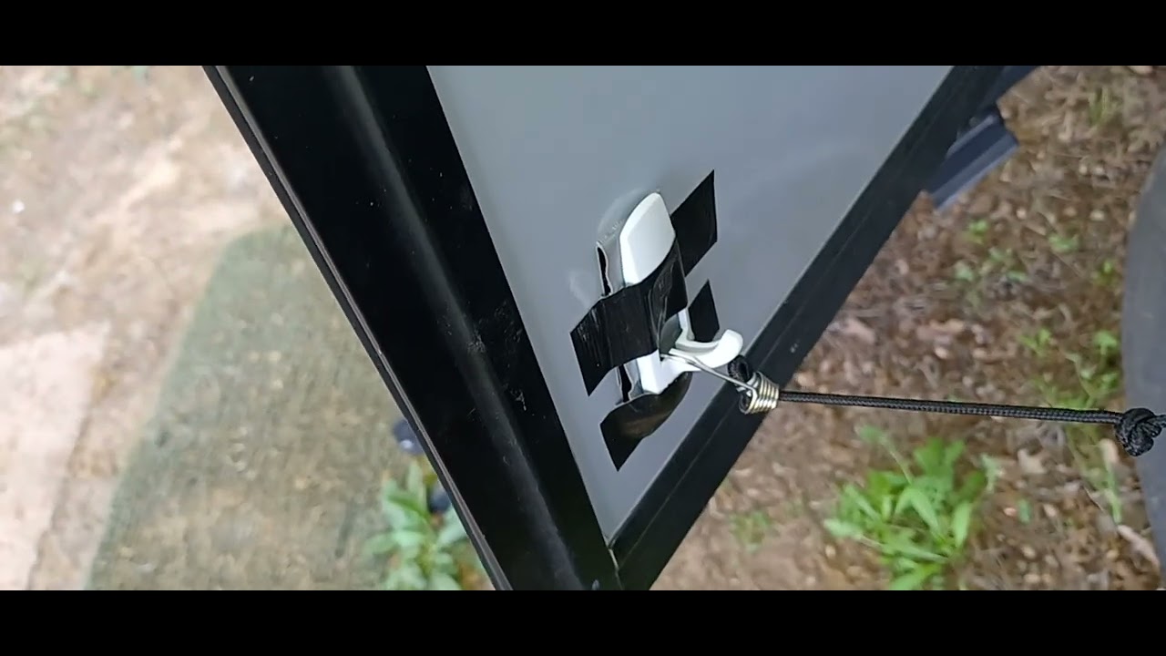 REDNECK IMPROVISATION! 🤠 #Rvlife #Gorillatape #Jaycotrailers Shoutout ...