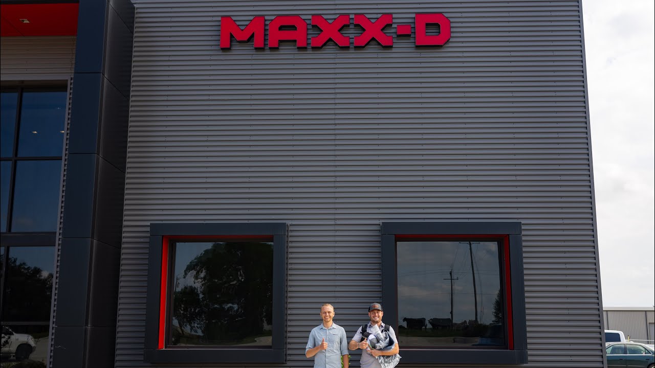 A look inside of MAXX-D Trailers - YouTube