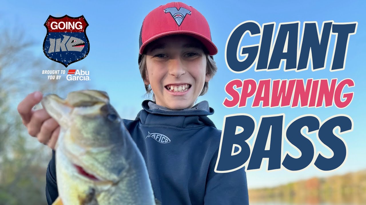 Giant New Jersey Largemouth Bass! (Family fishing!) - YouTube