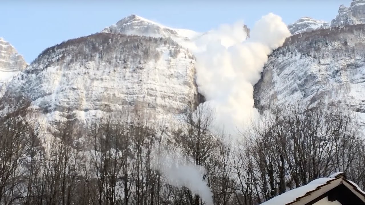 Must Watch: Top 10 MOST DANGEROUS AVALANCHES - YouTube