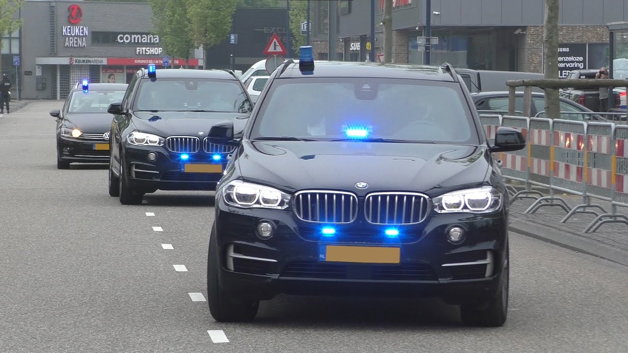 Brigade Speciale Beveiligingsopdrachten (BSB) met spoed naar de bunker ...