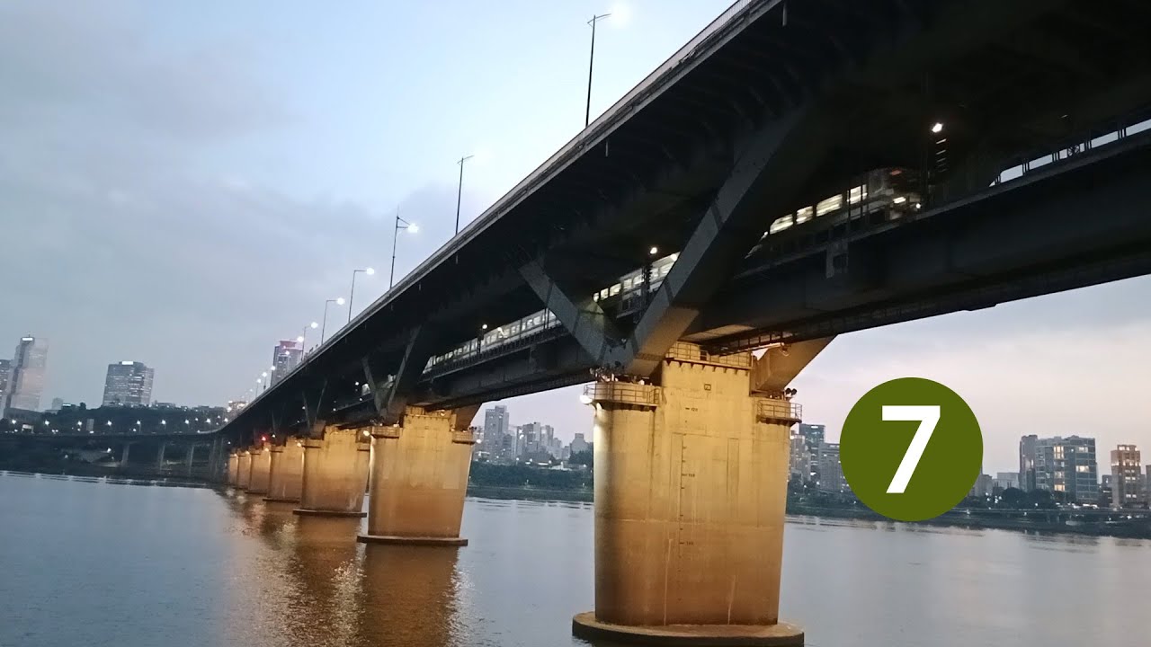 首爾地鐵7號線過漢江 | Seoul Subway Line 7 crossing over Han River - YouTube