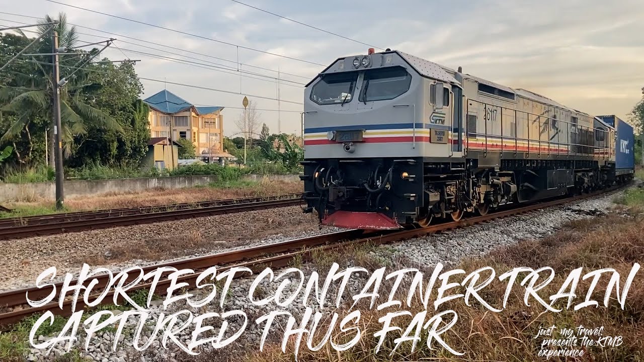 Shortest Container train captured thus far. KTMB Class 26117 Tanjung ...