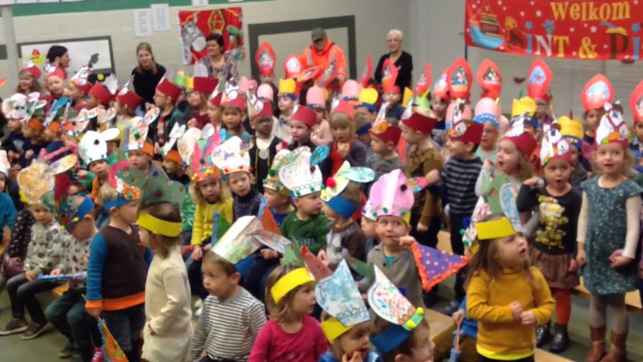 Versje voor Sinterklaas - 2de kleuterklas (2015-2016) - YouTube