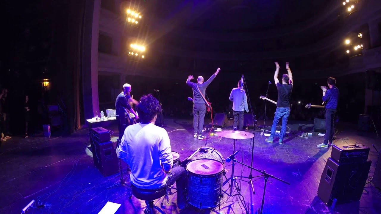 Gamouvali Mdgomareoba - Mwvane Toti [Live in Kutaisi] - YouTube