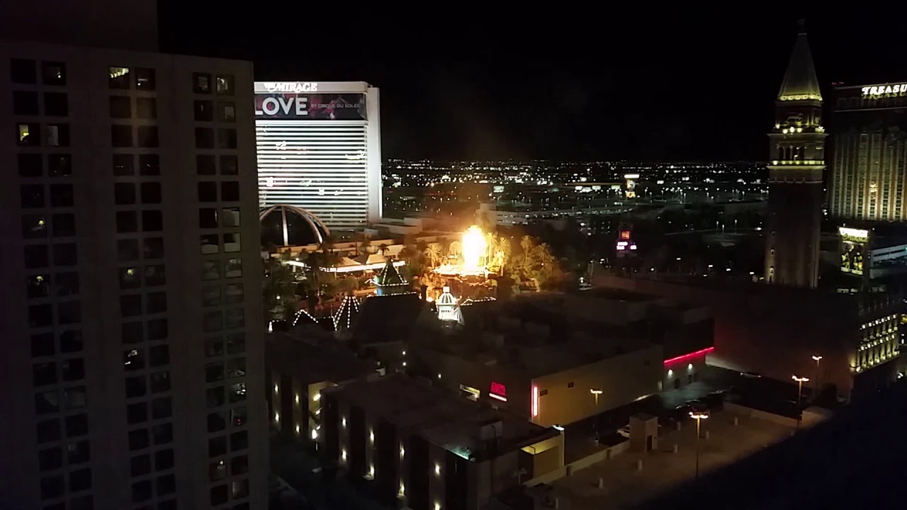 Mirage Fire show from hotel room 2019 - YouTube