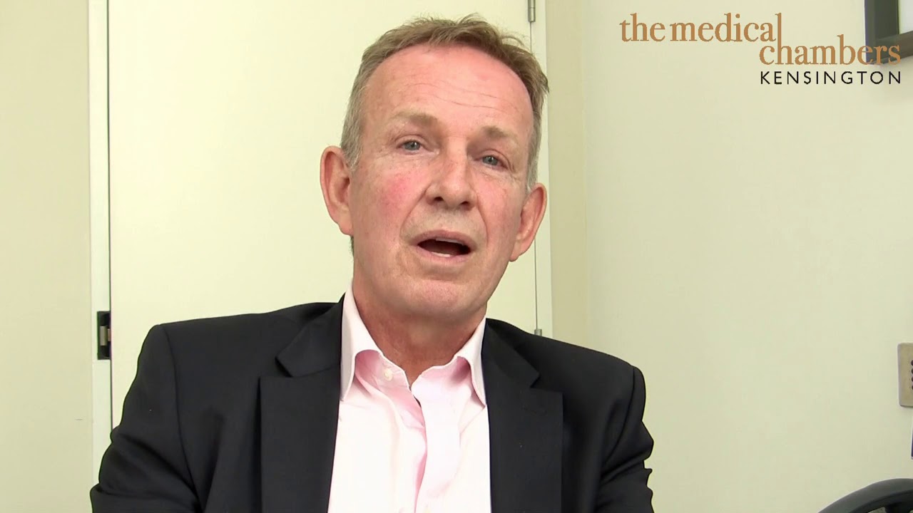 What does an early pregnancy scan show? Dr David Nyberg - YouTube