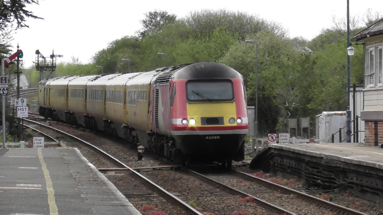 Trains at Par Station 7th May 2021 (Includes NMT Class 43 43062 & 43299 ...