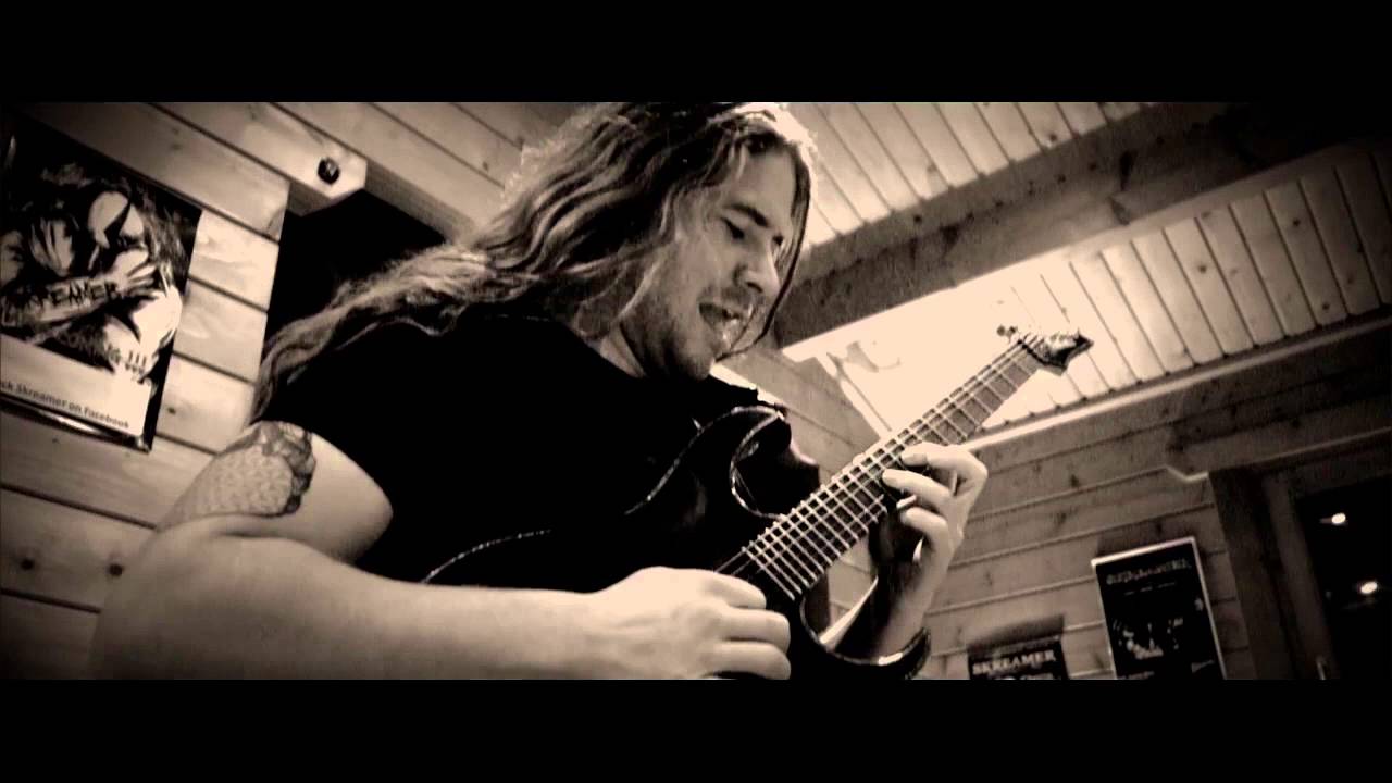 Skreamer – King Of Crows (OFFICIAL VIDEO) | Metal Hammer - YouTube