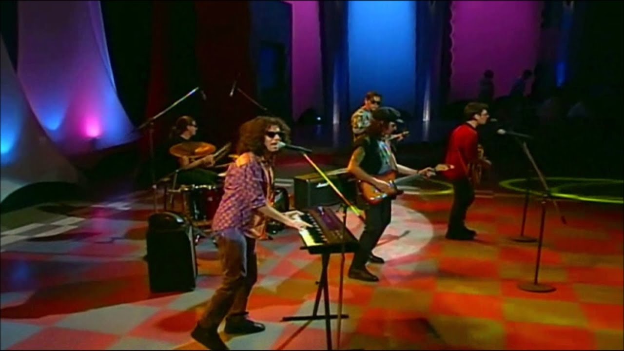 Los Rodríguez - Dulce condena (playback televisivo) - YouTube