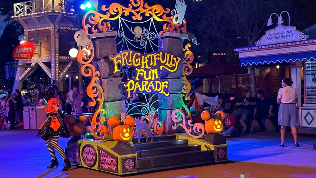 FINAL Frightfully Fun Parade 2023 at Oogie Boogie Bash: A Disney ...