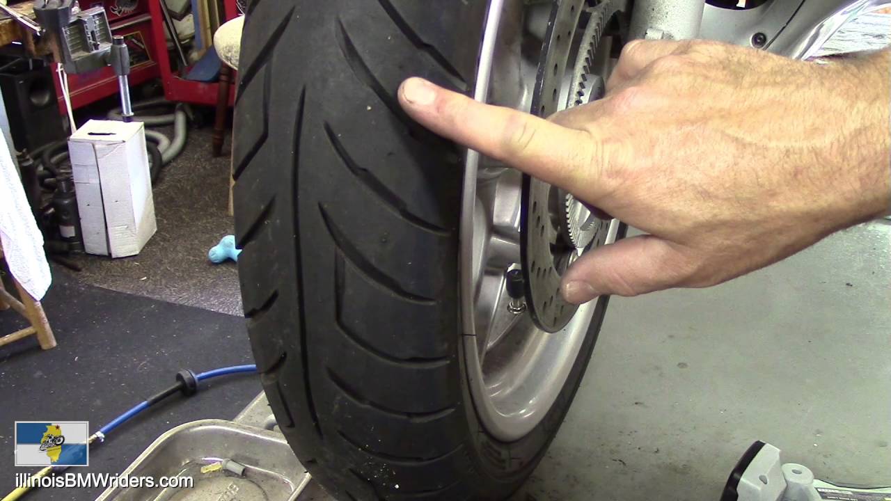 Avon Road Rider AM26 Bias Ply Front Tire Review - YouTube